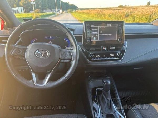 Sarkans Toyota Corolla 2021 Tallina, ar dzinēja tilpumu 1.80 L un nobraukumu 57 tūkst. km par 18800 €, foto 7 vietnē AUTOMOTO.COM.LV