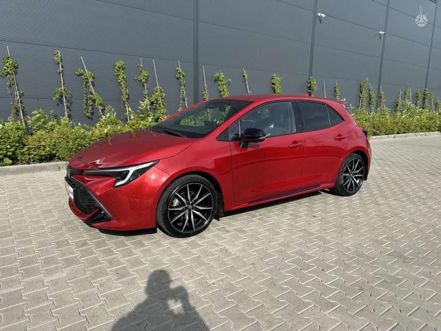 Sarkans Toyota Corolla 2023 Viļņa, ar dzinēja tilpumu 1.80 L un nobraukumu 21 tūkst. km par 19350 €, foto 5 vietnē AUTOMOTO.COM.LV
