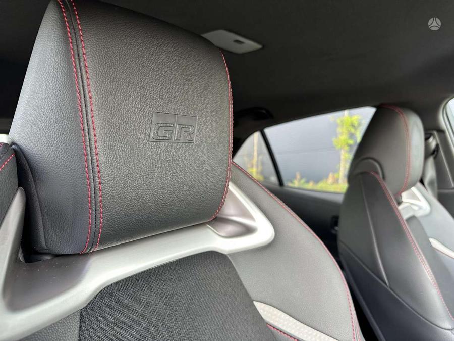 Sarkans Toyota Corolla 2023 Viļņa, ar dzinēja tilpumu 1.80 L un nobraukumu 21 tūkst. km par 19350 €, foto 40 vietnē AUTOMOTO.COM.LV