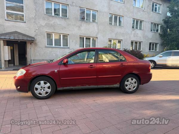 Sarkans Toyota Corolla 2002 Tallina, ar dzinēja tilpumu 1.40 L un nobraukumu 344 tūkst. km par 999 €, foto 3 vietnē AUTOMOTO.COM.LV