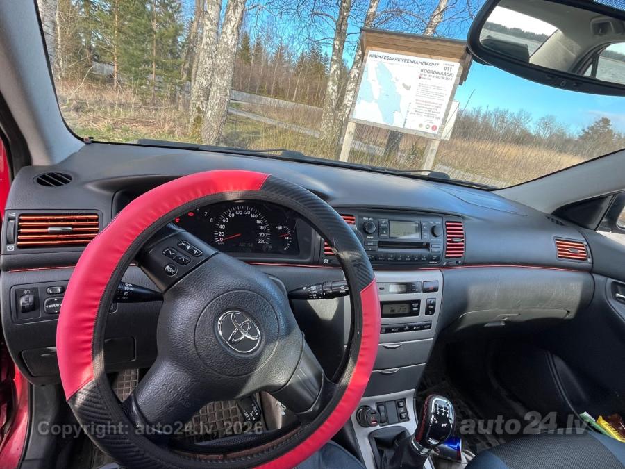 Sarkans Toyota Corolla 2006 Hāpsalu, ar dzinēja tilpumu 1.60 L un nobraukumu 301 tūkst. km par 2500 €, foto 10 vietnē AUTOMOTO.COM.LV