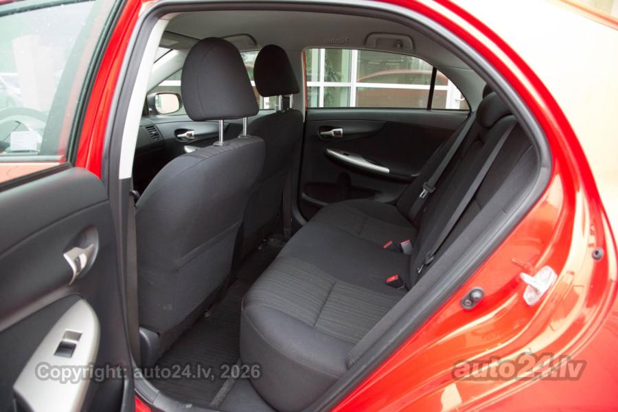 Sarkans Toyota Corolla 2007 Tallina, ar dzinēja tilpumu 1.60 L un nobraukumu 192 tūkst. km par 3690 €, foto 14 vietnē AUTOMOTO.COM.LV