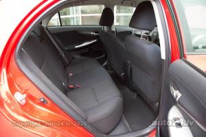 Sarkans Toyota Corolla 2007 Tallina, ar dzinēja tilpumu 1.60 L un nobraukumu 192 tūkst. km par 3690 €, foto 18 vietnē AUTOMOTO.COM.LV