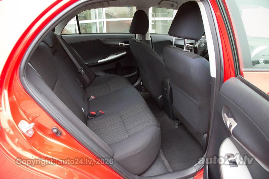 Sarkans Toyota Corolla 2007 Tallina, ar dzinēja tilpumu 1.60 L un nobraukumu 192 tūkst. km par 3690 €, foto 18 vietnē AUTOMOTO.COM.LV