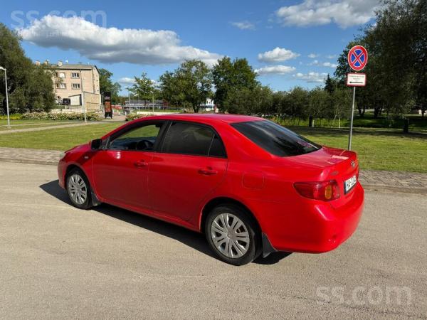 Red Toyota Corolla 2008 in Rezekne, with an engine capacity of 1.60 L and mileage of 358 thousand km for 2200 €, photo 3 on AUTOMOTO.COM.LV