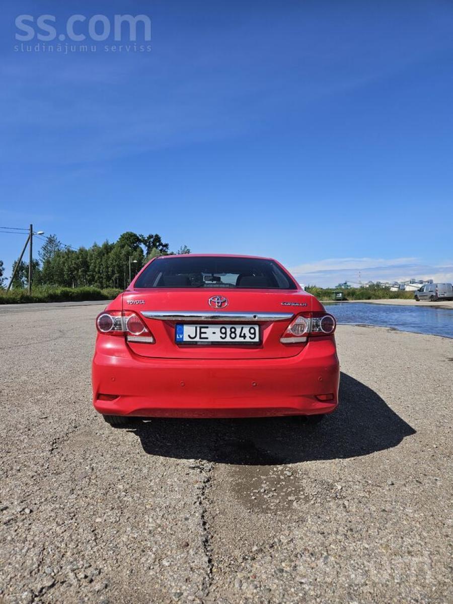 Sarkans Toyota Corolla 2013 Rīga, ar dzinēja tilpumu 1.60 L un nobraukumu 207 tūkst. km par 3950 €, foto 5 vietnē AUTOMOTO.COM.LV