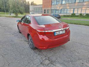 Sarkans Toyota Corolla 2014 Viļņa, ar dzinēja tilpumu 1.36 L un nobraukumu 212 tūkst. km par 7300 €, foto 3 vietnē AUTOMOTO.COM.LV