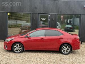 Red Toyota Corolla 2015 in Riga, with an engine capacity of 1.40 L and mileage of 199 thousand km for 6450 €, photo 9 on AUTOMOTO.COM.LV
