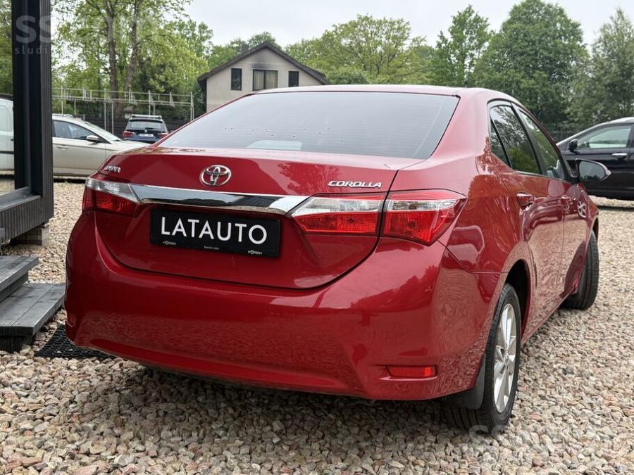 Red Toyota Corolla 2015 in Riga, with an engine capacity of 1.40 L and mileage of 199 thousand km for 6450 €, photo 13 on AUTOMOTO.COM.LV