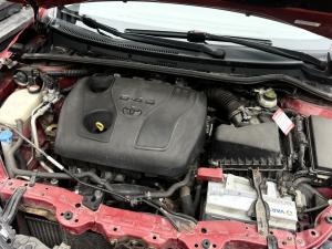 Red Toyota Corolla 2015 in Riga, with an engine capacity of 1.40 L and mileage of 199 thousand km for 6450 €, photo 17 on AUTOMOTO.COM.LV