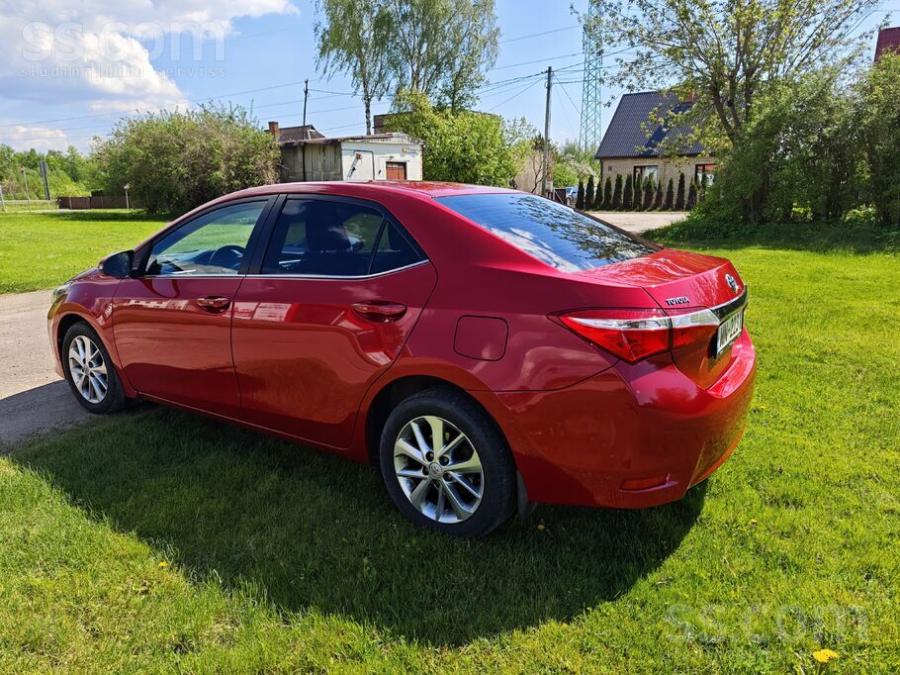 Sarkans Toyota Corolla 2015 Bauska, ar dzinēja tilpumu 1.40 L un nobraukumu 199 tūkst. km par 5800 €, foto 4 vietnē AUTOMOTO.COM.LV