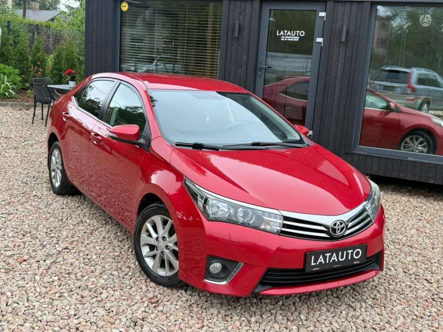 Sarkans Toyota Corolla 2015 Rīga, ar dzinēja tilpumu 1.40 L un nobraukumu 199 tūkst. km par 6350 €, foto 1 vietnē AUTOMOTO.COM.LV