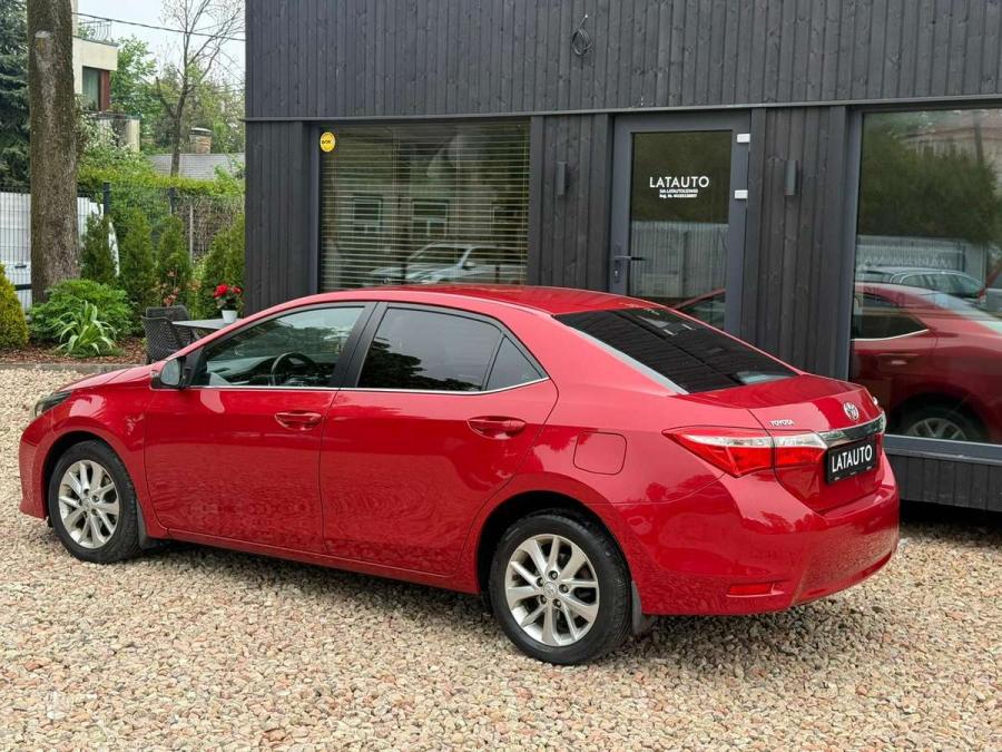 Sarkans Toyota Corolla 2015 Rīga, ar dzinēja tilpumu 1.40 L un nobraukumu 199 tūkst. km par 6350 €, foto 8 vietnē AUTOMOTO.COM.LV