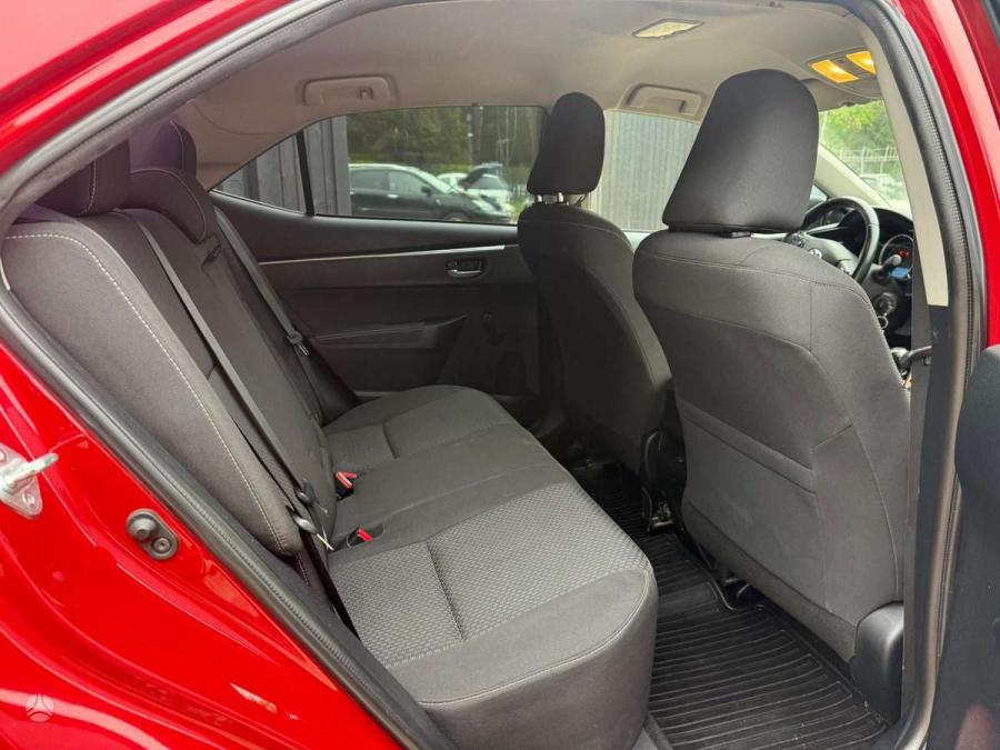 Sarkans Toyota Corolla 2015 Rīga, ar dzinēja tilpumu 1.40 L un nobraukumu 199 tūkst. km par 6350 €, foto 16 vietnē AUTOMOTO.COM.LV