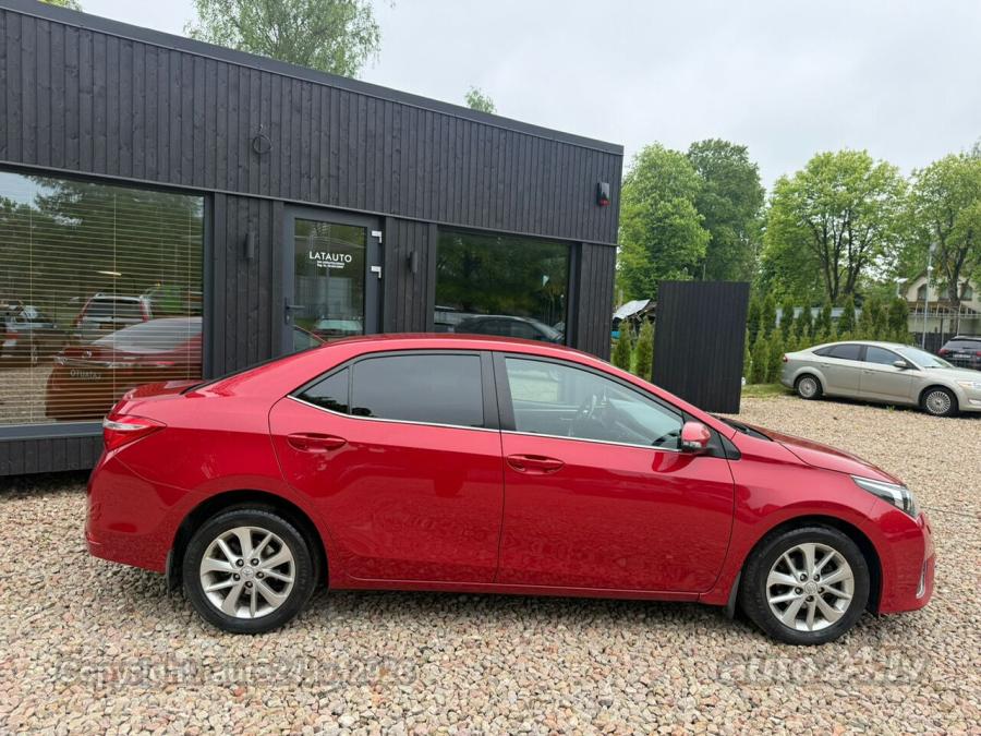 Sarkans Toyota Corolla 2015 Rīga, ar dzinēja tilpumu 1.40 L un nobraukumu 199 tūkst. km par 6290 €, foto 4 vietnē AUTOMOTO.COM.LV