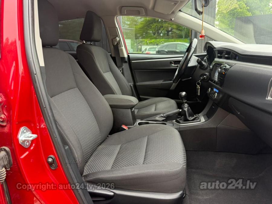 Sarkans Toyota Corolla 2015 Rīga, ar dzinēja tilpumu 1.40 L un nobraukumu 199 tūkst. km par 6290 €, foto 14 vietnē AUTOMOTO.COM.LV