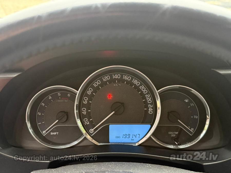 Sarkans Toyota Corolla 2015 Rīga, ar dzinēja tilpumu 1.40 L un nobraukumu 199 tūkst. km par 6290 €, foto 19 vietnē AUTOMOTO.COM.LV
