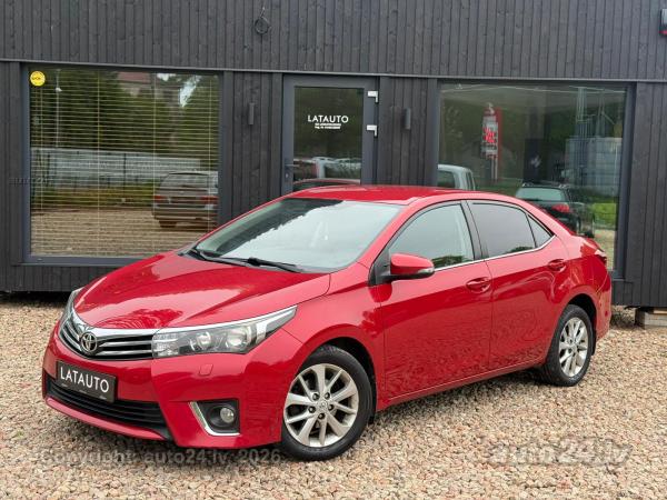 Toyota Corolla 2015 Rīga vietnē Sarkans Toyota Corolla 2015 Rīga, ar dzinēja tilpumu 1.40 L un nobraukumu 199 tūkst. km par 6290 €, foto 10 vietnē AUTOMOTO.COM.LV