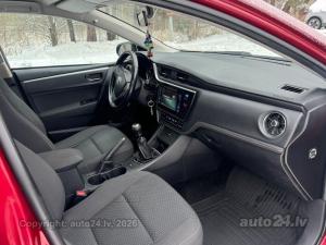 Red Toyota Corolla 2016 in Tallinn, with an engine capacity of 1.40 L and mileage of 241 thousand km for 7500 €, photo 10 on AUTOMOTO.COM.LV