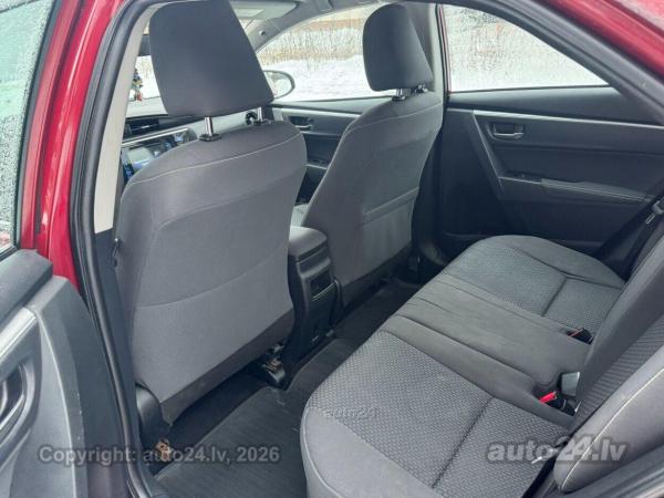 Sarkans Toyota Corolla 2016 Tallina, ar dzinēja tilpumu 1.40 L un nobraukumu 241 tūkst. km par 7500 €, foto 11 vietnē AUTOMOTO.COM.LV