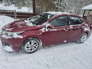 Sarkans Toyota Corolla 2016 Viļņa, ar dzinēja tilpumu 1.60 L un nobraukumu 146 tūkst. km par 9200 €, foto 5 vietnē AUTOMOTO.COM.LV