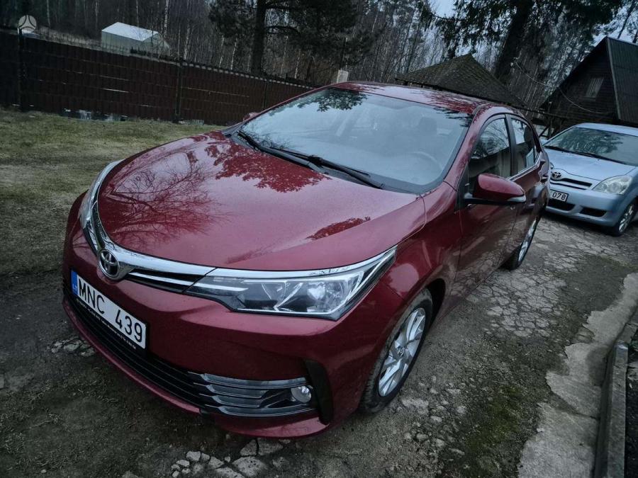 Sarkans Toyota Corolla 2016 Viļņa, ar dzinēja tilpumu 1.60 L un nobraukumu 146 tūkst. km par 9200 €, foto 9 vietnē AUTOMOTO.COM.LV
