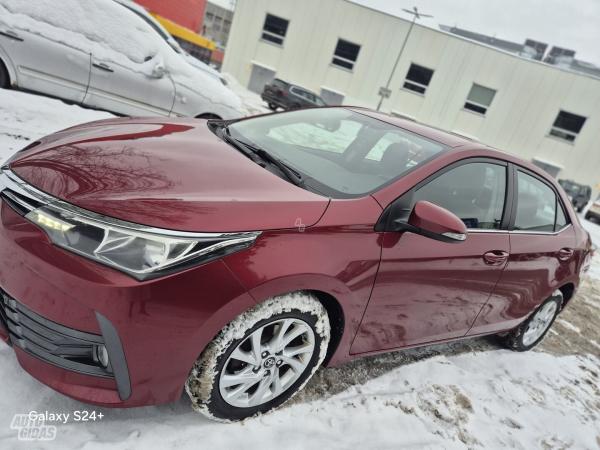 Sarkans Toyota Corolla 2016 Viļņa, ar dzinēja tilpumu 1.60 L un nobraukumu 146 tūkst. km par 9200 €, foto 8 vietnē AUTOMOTO.COM.LV