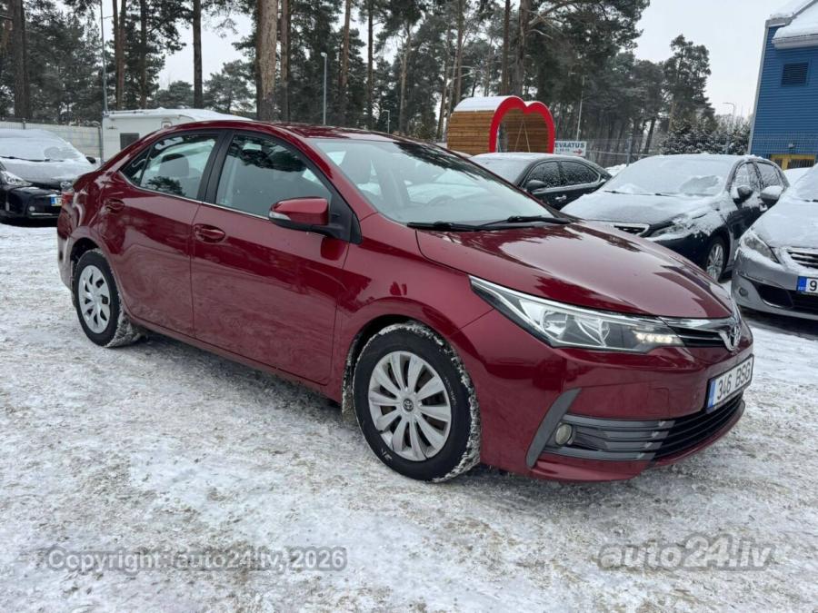 Sarkans Toyota Corolla 2016 Tallina, ar dzinēja tilpumu 1.40 L un nobraukumu 221 tūkst. km par 7500 €, foto 1 vietnē AUTOMOTO.COM.LV