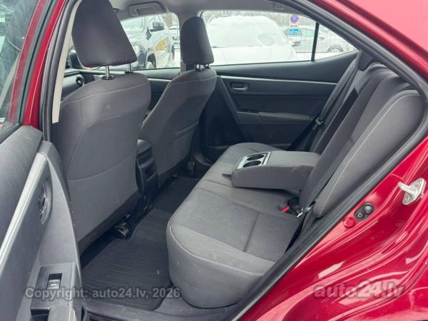 Sarkans Toyota Corolla 2016 Tallina, ar dzinēja tilpumu 1.40 L un nobraukumu 221 tūkst. km par 7500 €, foto 11 vietnē AUTOMOTO.COM.LV
