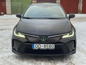 Sarkans Toyota Corolla 2019 Rīga, ar dzinēja tilpumu 1.60 L un nobraukumu 96 tūkst. km par 15500 €, foto  vietnē AUTOMOTO.COM.LV