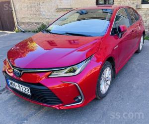 Красный Тойота Королла 2020 в Рига, объемом двигателя 1.80 л и пробегом 80 тыс. км за 17500 €, фото  на AUTOMOTO.COM.LV