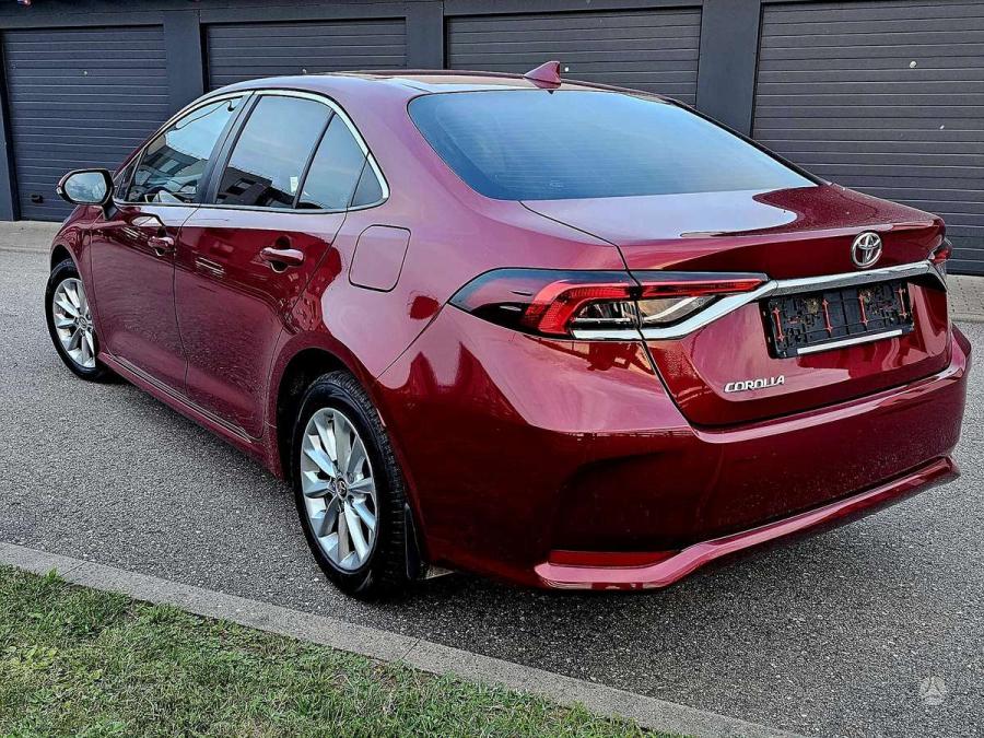 Sarkans Toyota Corolla 2020 Viļņa, ar dzinēja tilpumu 1.60 L un nobraukumu 146 tūkst. km par 12300 €, foto 8 vietnē AUTOMOTO.COM.LV