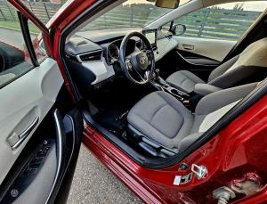 Sarkans Toyota Corolla 2020 Viļņa, ar dzinēja tilpumu 1.60 L un nobraukumu 146 tūkst. km par 12300 €, foto 12 vietnē AUTOMOTO.COM.LV