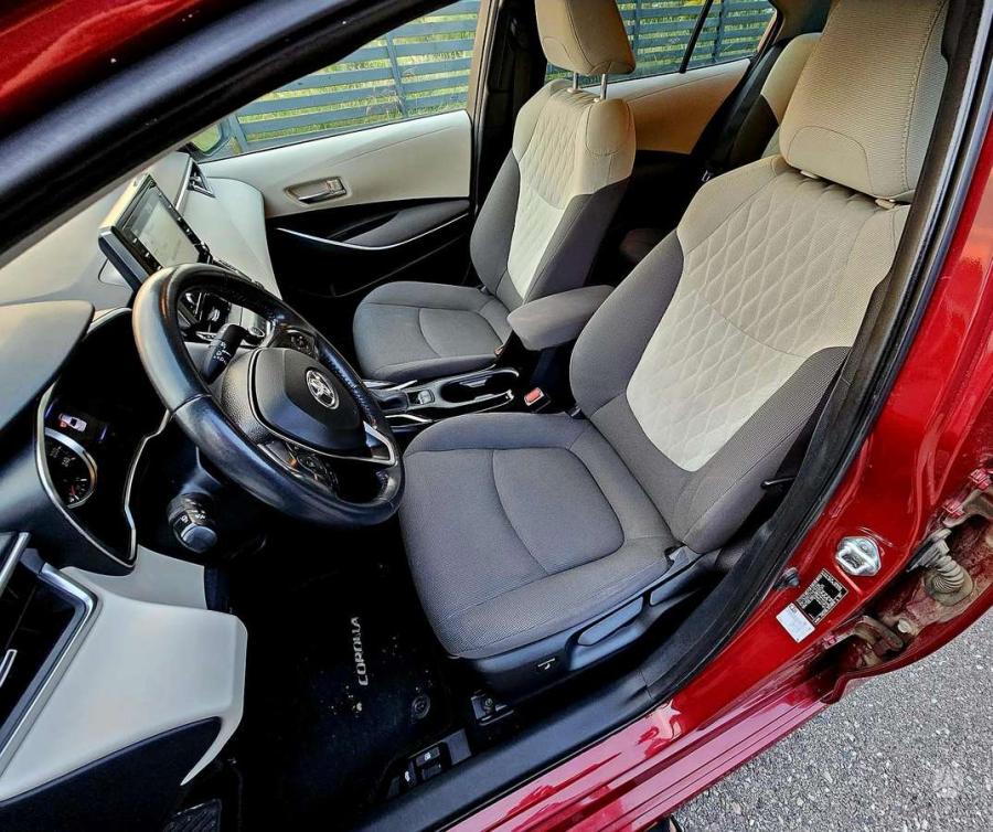 Sarkans Toyota Corolla 2020 Viļņa, ar dzinēja tilpumu 1.60 L un nobraukumu 146 tūkst. km par 12300 €, foto 15 vietnē AUTOMOTO.COM.LV