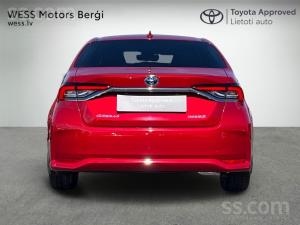 Sarkans Toyota Corolla 2021 Rīga, ar dzinēja tilpumu 1.80 L un nobraukumu 94 tūkst. km par 18990 €, foto 5 vietnē AUTOMOTO.COM.LV