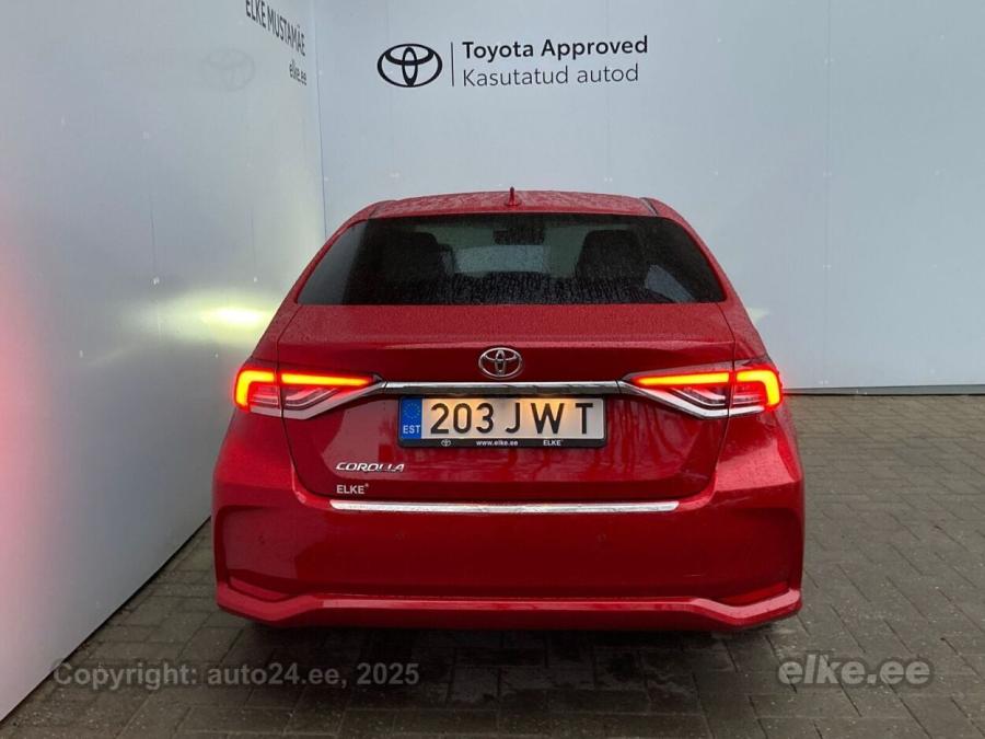 Sarkans Toyota Corolla 2023 Tallina, ar dzinēja tilpumu 1.49 L un nobraukumu 24 tūkst. km par 22995 €, foto 4 vietnē AUTOMOTO.COM.LV