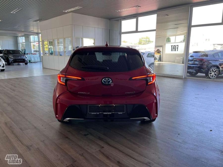 Sarkans Toyota Corolla 2023 Kauņa, ar dzinēja tilpumu 1.80 L un nobraukumu 19 tūkst. km par 29600 €, foto 4 vietnē AUTOMOTO.COM.LV