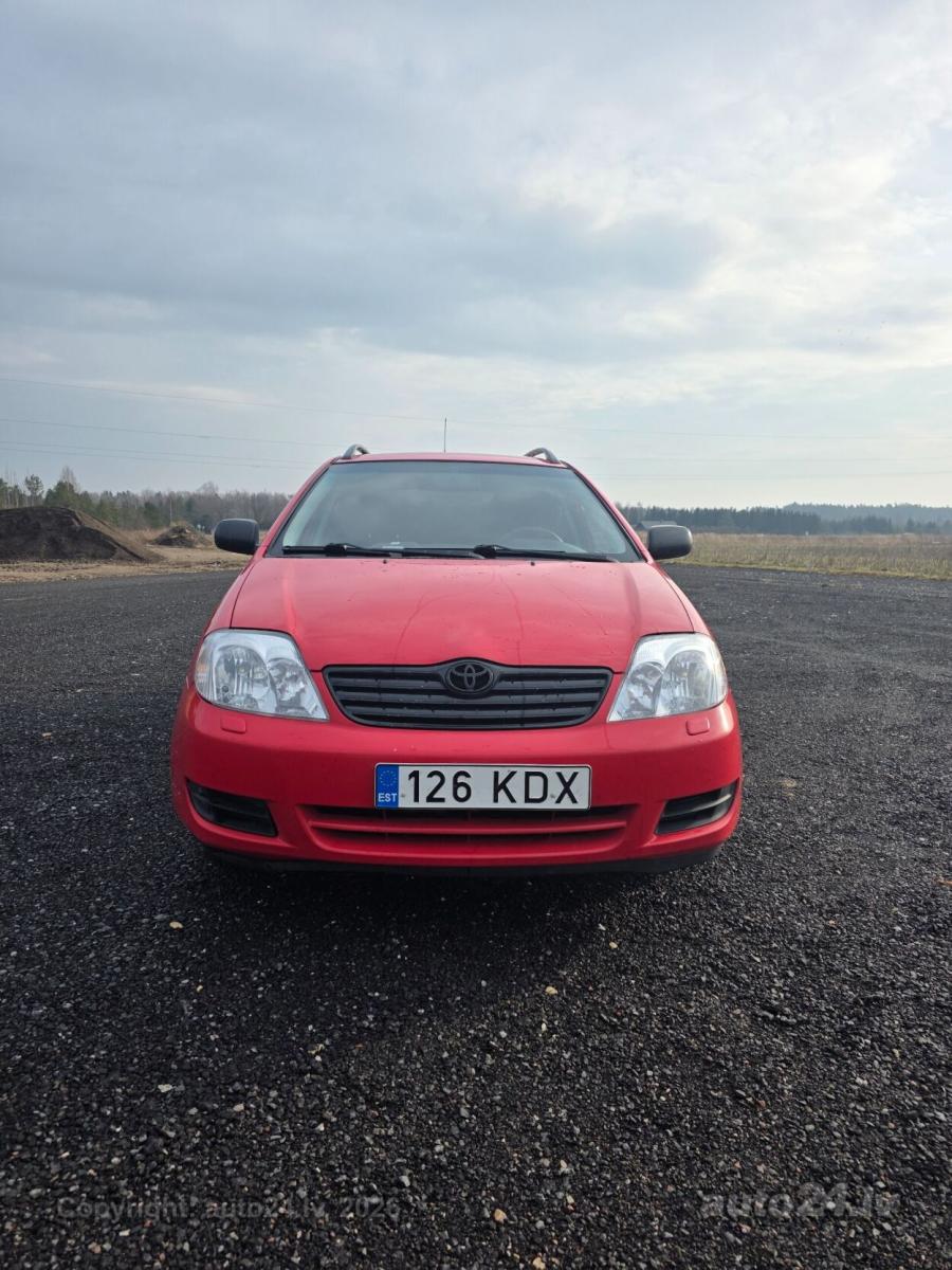 Sarkans Toyota Corolla 2005 Tallina, ar dzinēja tilpumu 1.40 L un nobraukumu 417 tūkst. km par 1100 €, foto 1 vietnē AUTOMOTO.COM.LV