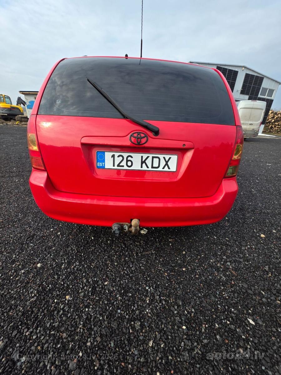 Sarkans Toyota Corolla 2005 Tallina, ar dzinēja tilpumu 1.40 L un nobraukumu 417 tūkst. km par 1100 €, foto 3 vietnē AUTOMOTO.COM.LV