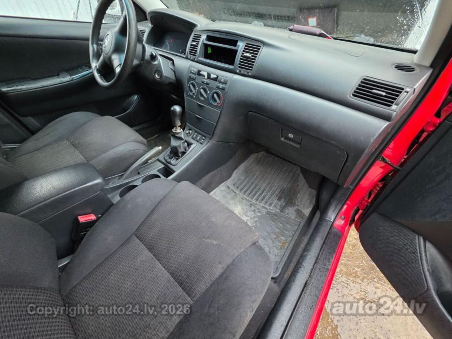 Sarkans Toyota Corolla 2005 Tallina, ar dzinēja tilpumu 1.40 L un nobraukumu 417 tūkst. km par 1100 €, foto 5 vietnē AUTOMOTO.COM.LV