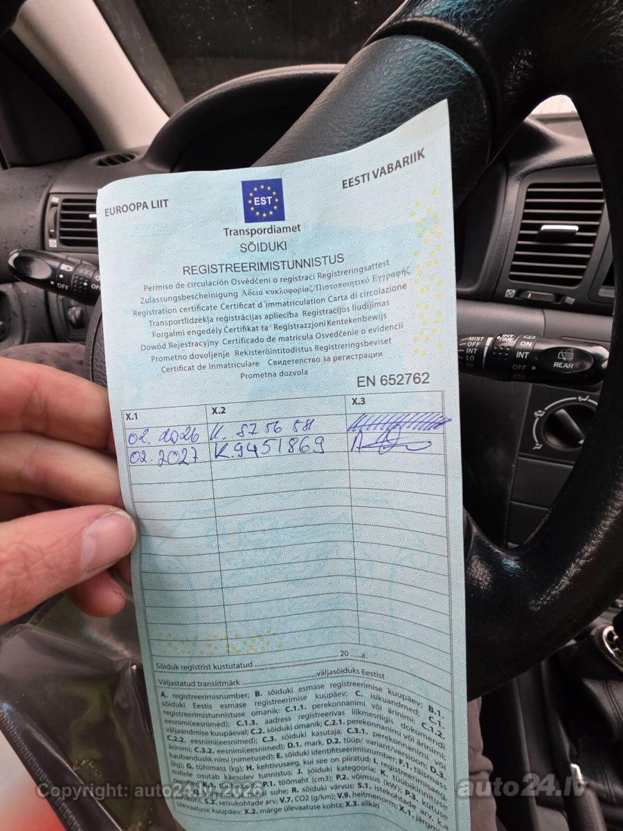 Sarkans Toyota Corolla 2005 Tallina, ar dzinēja tilpumu 1.40 L un nobraukumu 417 tūkst. km par 1100 €, foto 10 vietnē AUTOMOTO.COM.LV