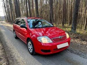Red Toyota Corolla 2005 in Vilnius, with an engine capacity of 1.40 L and mileage of 388 thousand km for 1450 €, photo 4 on AUTOMOTO.COM.LV
