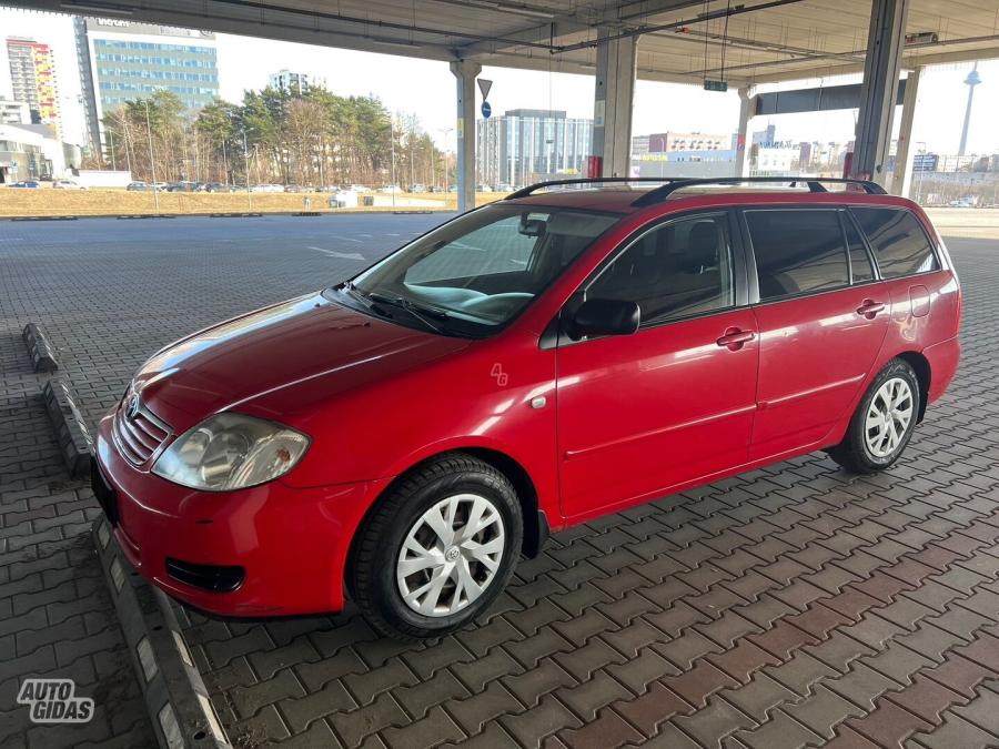 Red Toyota Corolla 2005 in Vilnius, with an engine capacity of 1.40 L and mileage of 388 thousand km for 1450 €, photo 17 on AUTOMOTO.COM.LV