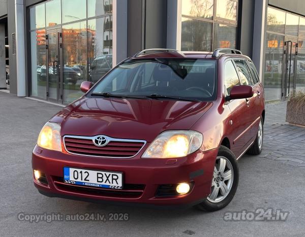 Red Toyota Corolla 2005 in Tallinn, with an engine capacity of 1.40 L and mileage of 238 thousand km for 2790 €, photo 1 on AUTOMOTO.COM.LV