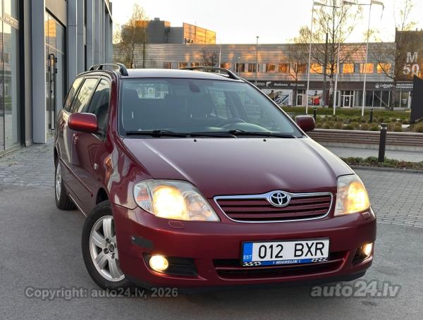 Red Toyota Corolla 2005 in Tallinn, with an engine capacity of 1.40 L and mileage of 238 thousand km for 2790 €, photo 4 on AUTOMOTO.COM.LV