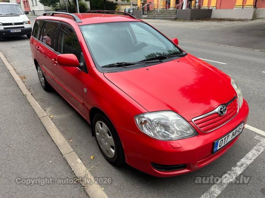 Красный Тойота Королла 2005 в Таллин, объемом двигателя 1.60 л и пробегом 247 тыс. км за 2200 €, фото 1 на AUTOMOTO.COM.LV