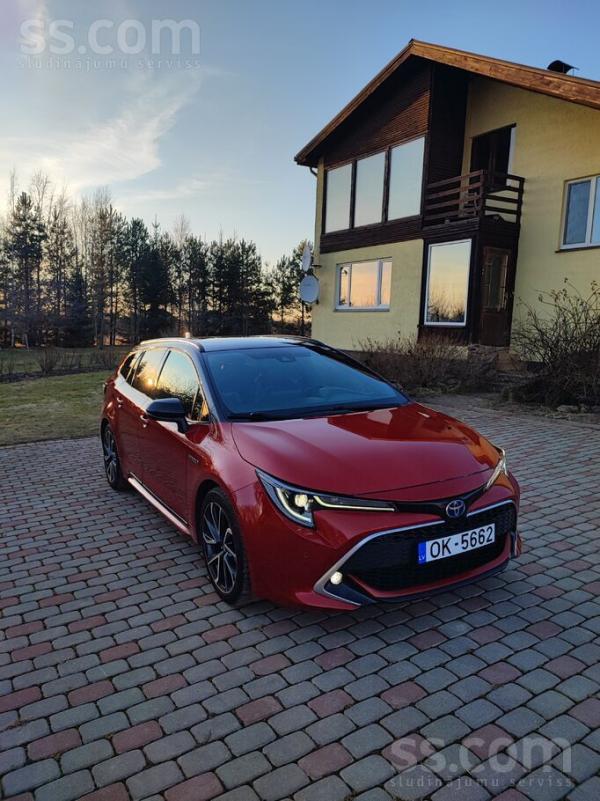 Sarkans Toyota Corolla 2019 Rīga, ar dzinēja tilpumu 2.00 L un nobraukumu 251 tūkst. km par 16000 €, foto 1 vietnē AUTOMOTO.COM.LV