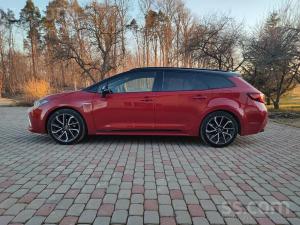 Red Toyota Corolla 2019 in Riga, with an engine capacity of 2.00 L and mileage of 251 thousand km for 16000 €, photo 7 on AUTOMOTO.COM.LV