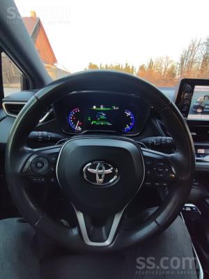 Red Toyota Corolla 2019 in Riga, with an engine capacity of 2.00 L and mileage of 251 thousand km for 16000 €, photo 14 on AUTOMOTO.COM.LV