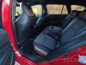 Red Toyota Corolla 2019 in Riga, with an engine capacity of 2.00 L and mileage of 251 thousand km for 16000 €, photo 17 on AUTOMOTO.COM.LV